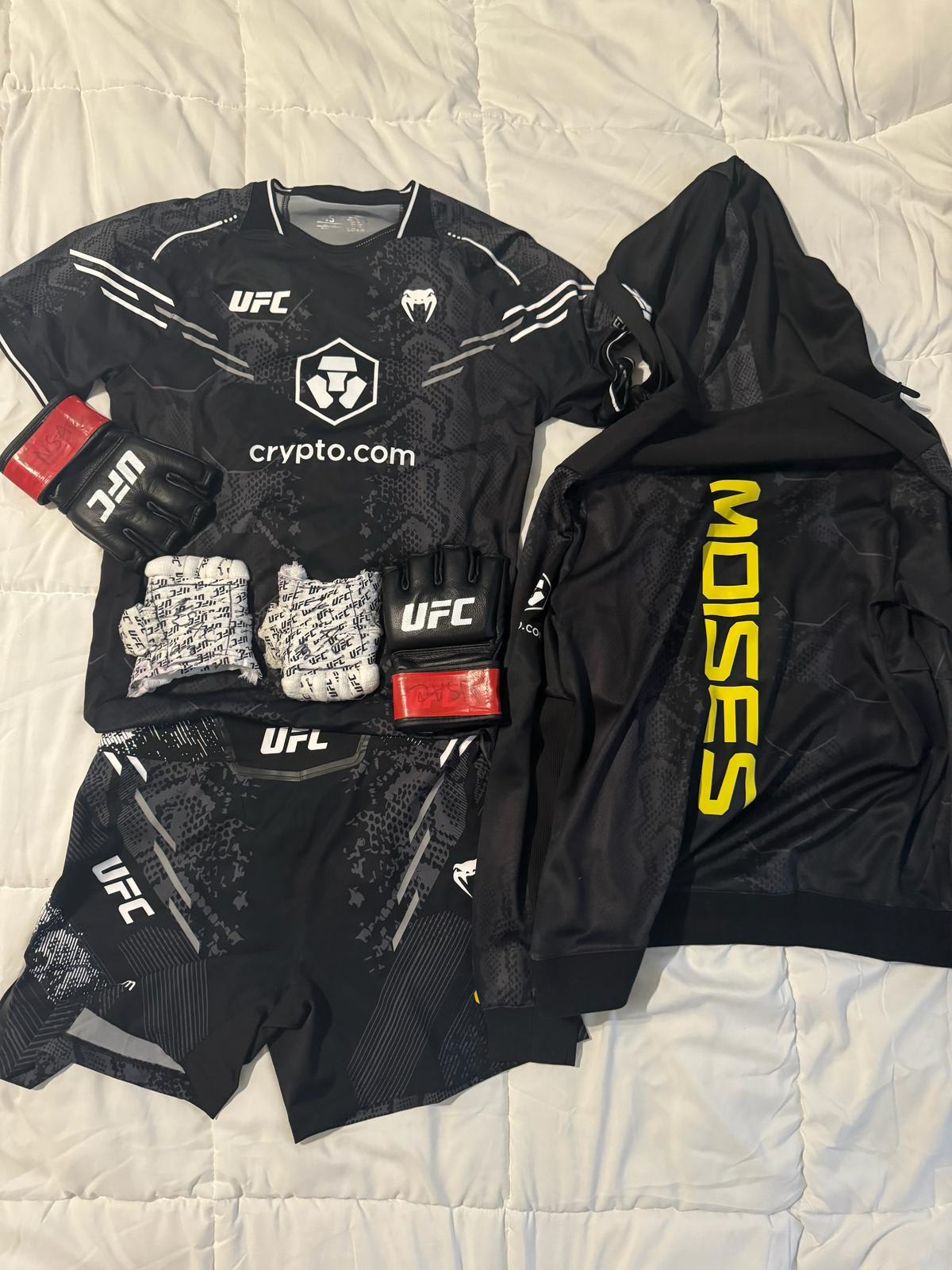Thiago Moises UFC Fight Worn Kit | MILLIONS